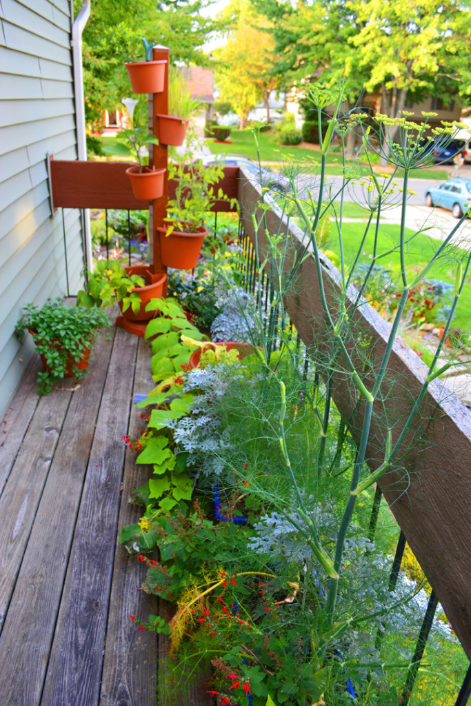 How to Plant a Garden Post Vertical Garden
